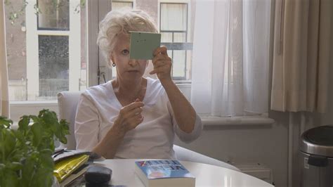 Adèle Bloemendaal Eens Wil Ik Er Van Af Zijn Npo Start