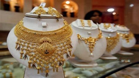 Should You Buy Or Wait For Correction After Gold Prices Jump Over 50 In A Year Gold Pulse