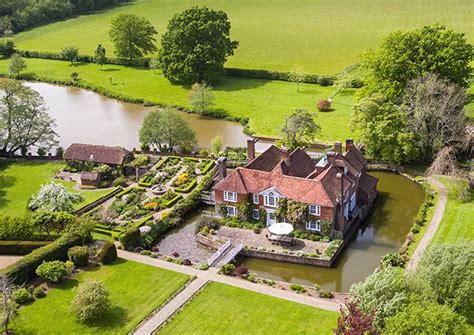 Moat Design Houses With Moats House With A Moat Grand Houses