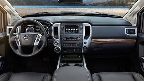 2017 Nissan Titan Review And Specs Trucks And Suv Reviews 2019 2020