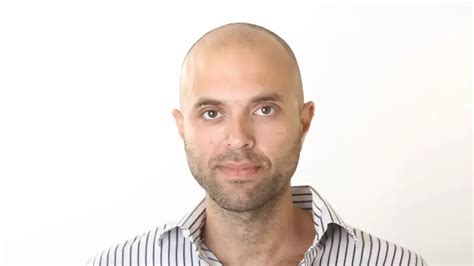 חבר קרוב הרומן של שי אספריל בצלו של החטא ועונשו וואלה תרבות