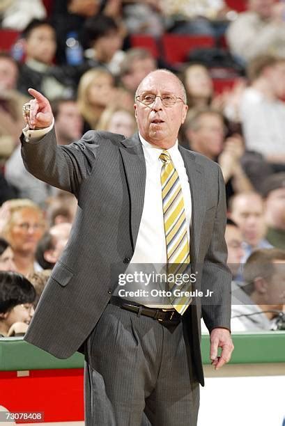 151 Coach Ron Rothstein Photos And High Res Pictures Getty Images