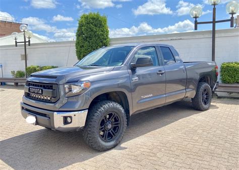 18x8 0 On 275 70 R18 Tire Size
