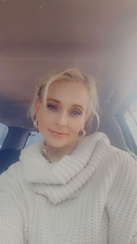 Anyone Want To Give My Wife A Good Spit Roast With Me For Her Bday This