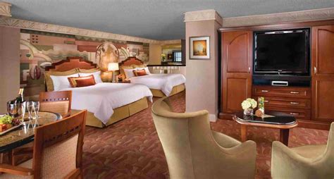 15 Most Romantic Honeymoon Suites In Las Vegas 2026