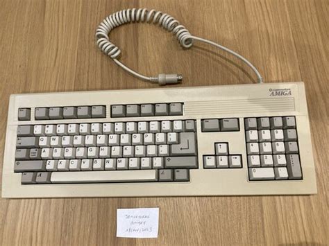 Sold Amiga 3000 Keyboard Us Layout Amibay