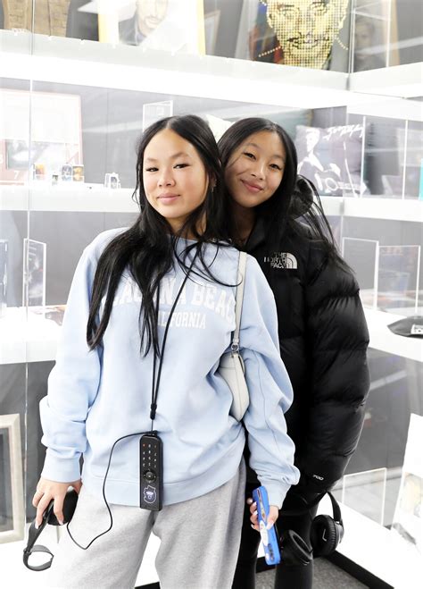 Photo Jade Et Joy Hallyday Sont Les Filles Adoptives Du Défunt Johnny