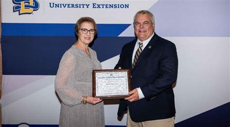 Sdsu Extension Presents Staff And Faculty Awards During 2023 Fall