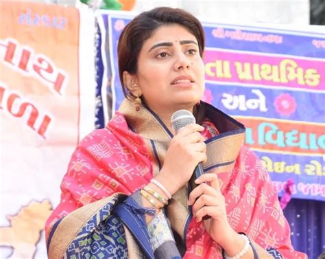 Modi Hai To Mumkin Hai Response From Ravindra Jadejas Wife Rivaba Jadeja After Reporter Asks