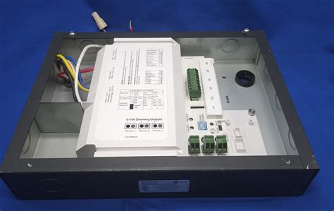 Eaton Cooper Lighting Controls Rc3d Room Controller 3 Relay 3 Dimmer