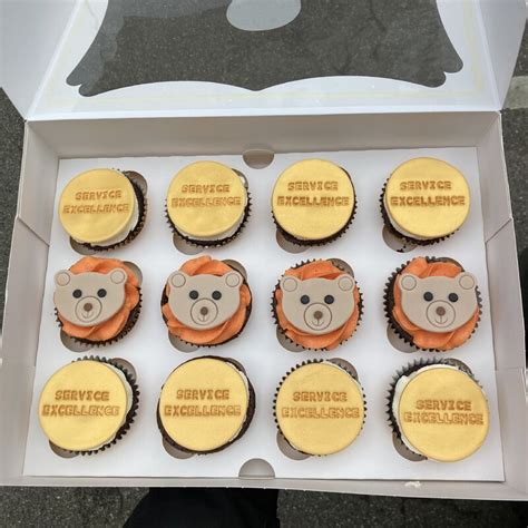 Hos Louis Vuitton Var Der Team Dag Og Der Skulle Cupcakes Til 🧁 Cph