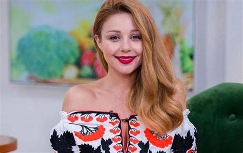 Тіна Кароль показала свою вроду у новій фотосесії Ua