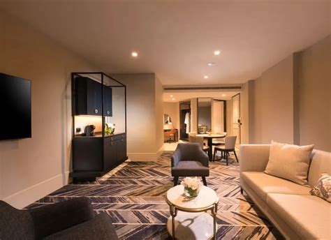Diva Garden Suite Luxury Hotel Suites In Melbourne Cbd