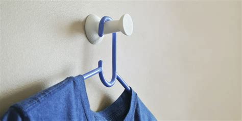 Витринные вешалки для одежды 91 фото