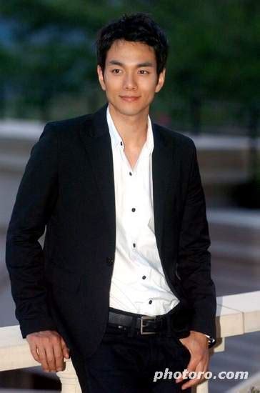 Lee Kyu Han Picture 이규한 Hancinema