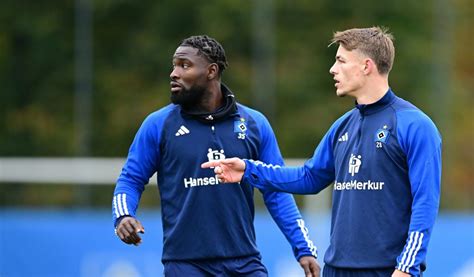 Deutliches Zeichen Im Hsv Training Wer Darf In Der Derby Abwehr Ran Mopo