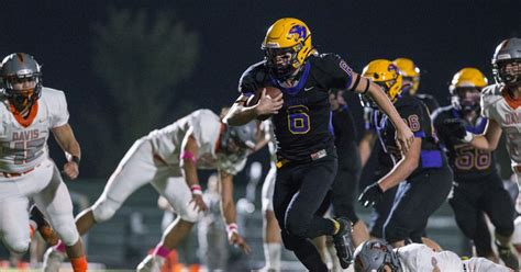 Prep Football Roundup Wenatchee Wins Second In A Row Cashmere Falls