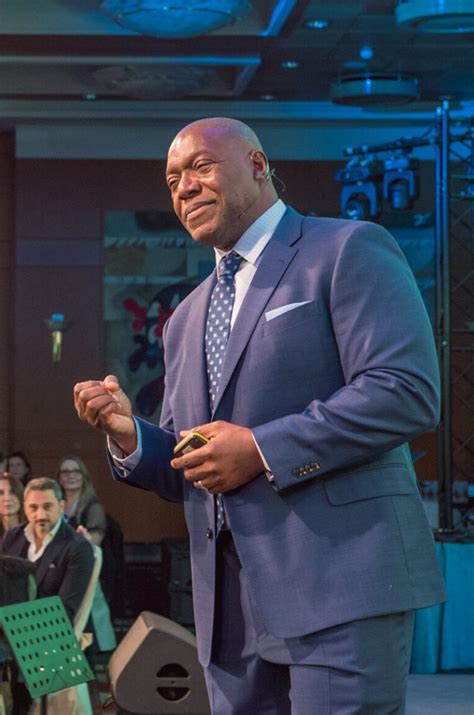 Top Opening And Closing Keynote Speaker Devon Harris