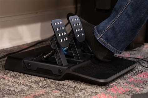 Slideshow Logitech G Pro Racing Wheel