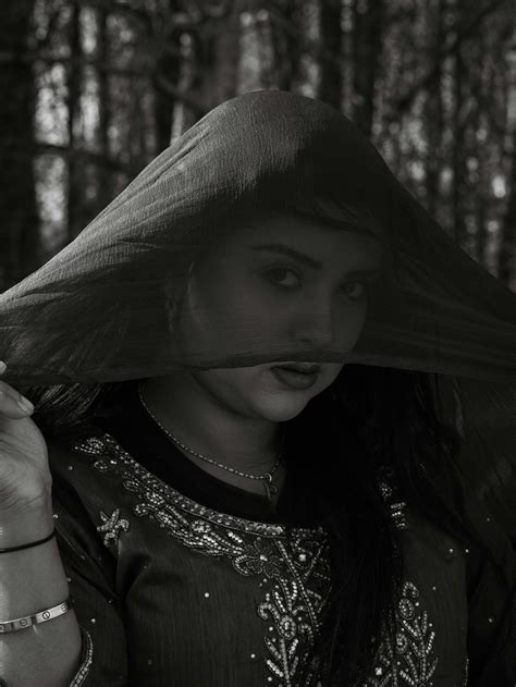 Black And White Pictures Of Girls Black And White Woman Images Free