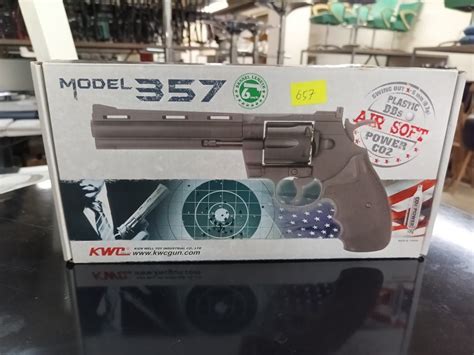 Airsoft Revolver Colt 357 Python