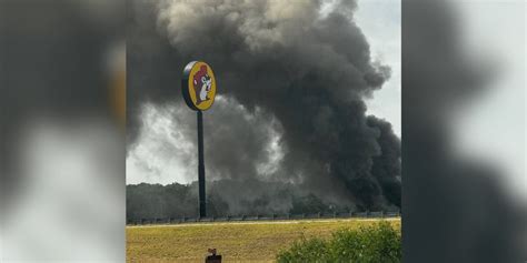 Incendio De Gran Magnitud Se Produjo En La Primera Gasolinera Buc Ees