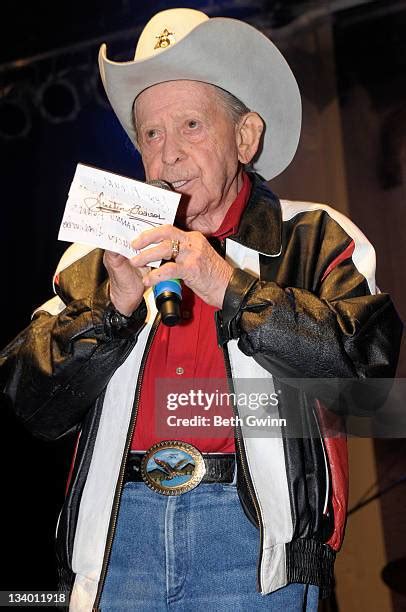 Beth Dickens Photos And Premium High Res Pictures Getty Images