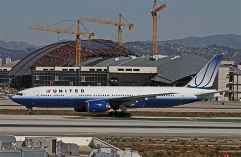 United Airlines Boeing 777 200 Lax March 4 2011 With The… Flickr