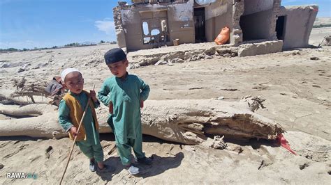 Rawa Mobile Healthcare Team Offers Services To Flood Affected People In Baghlan « Rawa