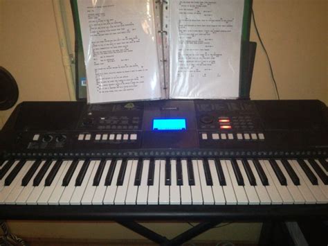 YAMAHA PSR e423