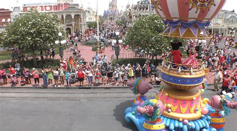 Unforgettable Magic Kingdom Parade Festival Of Fantasy From Main