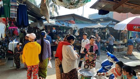 မြဝတီမြို့၌ ဈေးများနှင့် လမ်းများတွင် ပုံမှန်အတိုင်း ရောင်းဝယ်သွားလာ စည