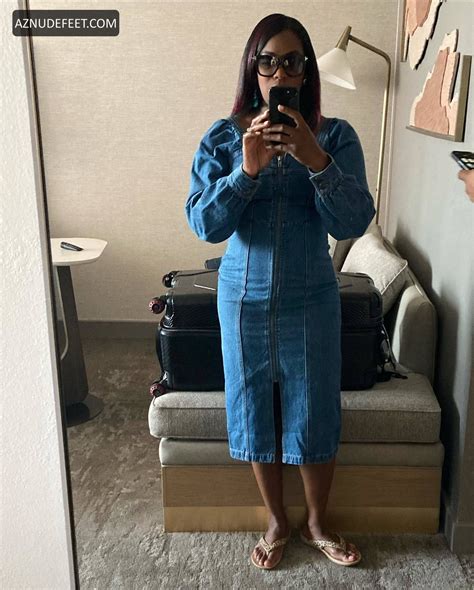 Adrienne Broaddus Feet Aznudefeet