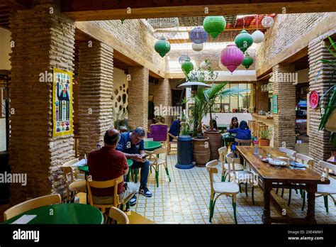 Fondouk Restaurant Banque De Photographies Et Dimages à Haute