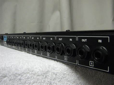 Used Behringer Mx602 Splitter Mixer Rack Rainbow Music Shop