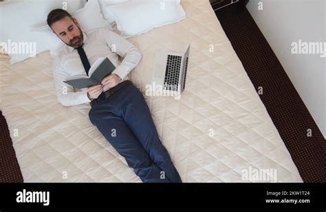 Pants Falling Stock Videos And Footage Hd And 4k Video Clips Alamy