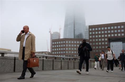 Uk Unemployment Rate Rises To 51 Per Cent In Three Months To October