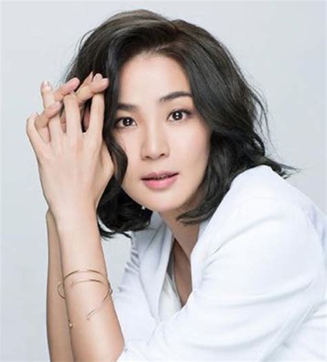 Zhou Xin Yi V Focus Mydramalist