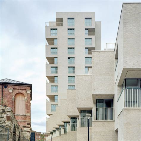 David Chipperfield Creates Social Housing And Offices For Lyon Confluence