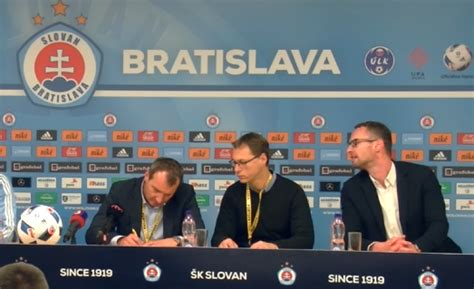 László Csaba Helyesírást Oktatott Pozsonyban Playerhu