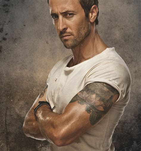 Pin By Fiona Liang On Steve Macgarrett Alex Oloughlin Scott Caan