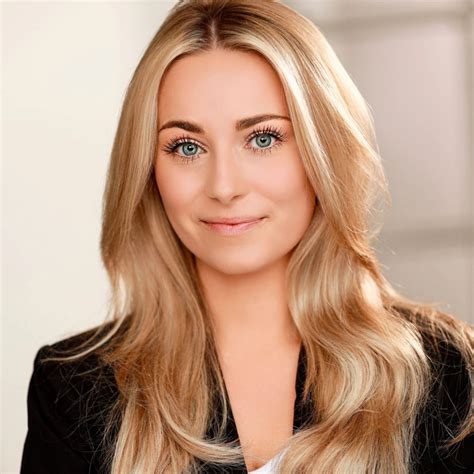 Elisabeth Montanaro Tiktok Content Producer Power Digital Marketing