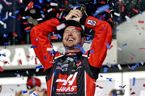 Kurt Busch Wins Daytona 500 Chase Elliott Runs Out Of Gas
