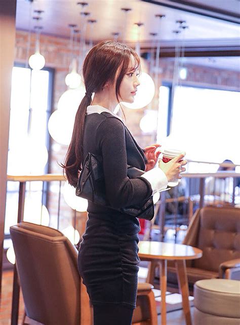 孙允珠 20150113，拼色领皱褶连衣裙。