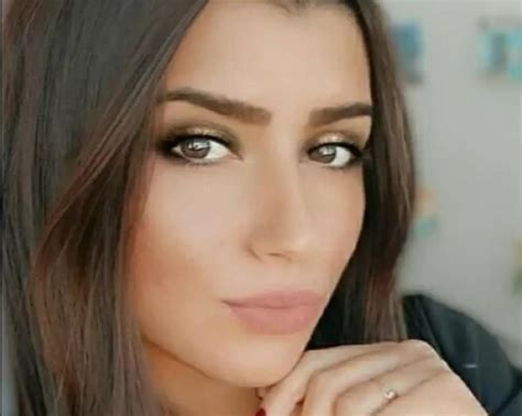 Tragična Smrt Devojke 25 Pala Kroz Okno Lifta Sa četvrtog Sprata Blic