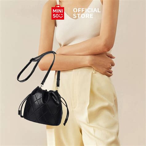 Jual Miniso Crossbody Bag Tas Selempang Tali Serut Berlapis Pola Kisi
