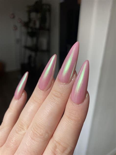 New Pink Chrome Stilettos 💅🏻 R Nails