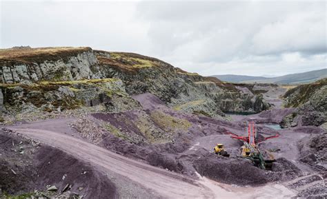 Re Working Of Slate At Moel Tryfan © Trevor Littlewood Geograph