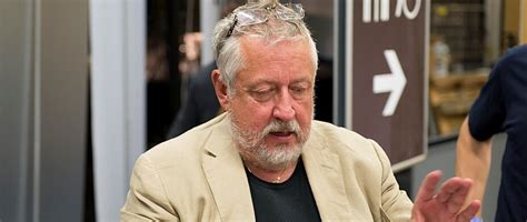 Leif Gw Persson Kokar över Fullkomligt Jävla Häpnadsväckande