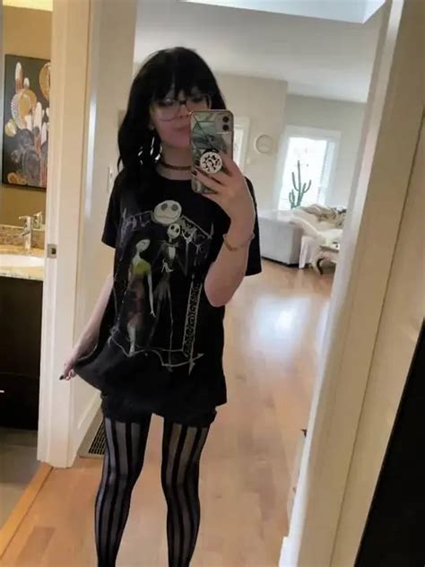 If Petite Nerdy Goth Sluts Are Your Favorite I Want You Inside Me Right Now Scrolller